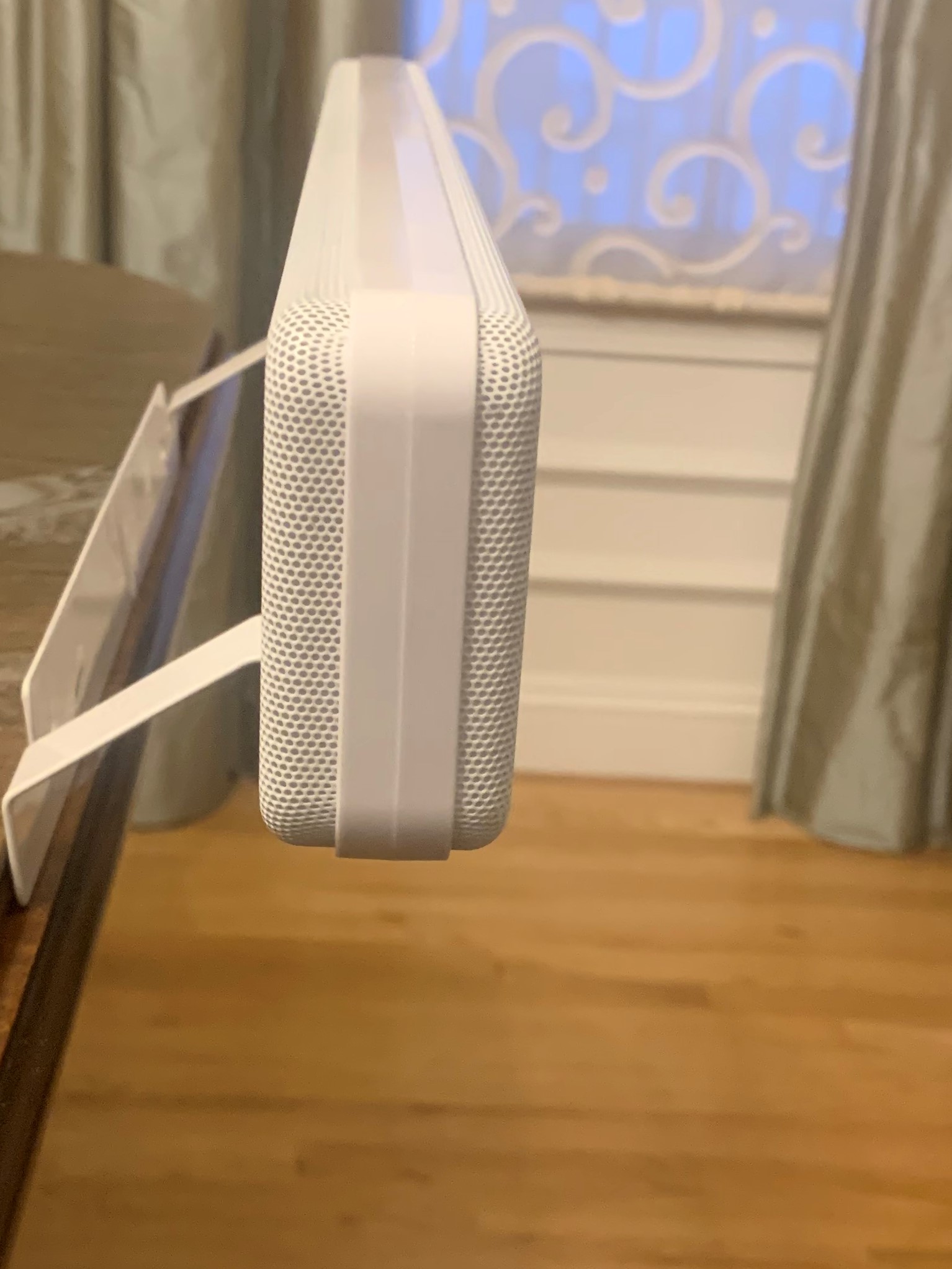 Voice Tracker™ Array Microphones for Zoom Rooms - Acoustic Magic